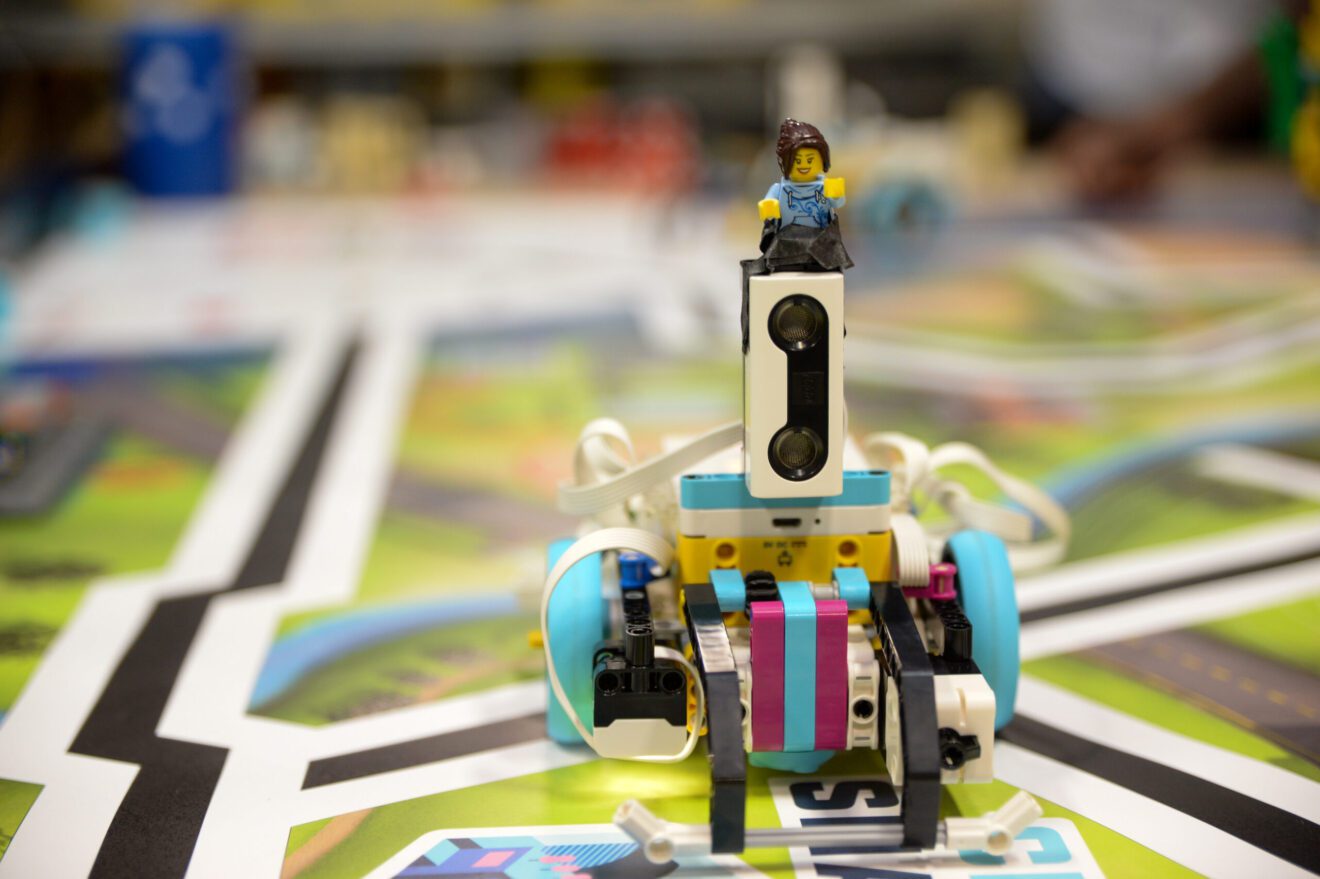 A Look Into the Digi-Bridge Robotics Program! | Digi-Bridge